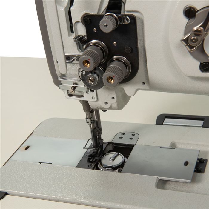 Výkonný šicí stroj s velkou šicí plochou pro silné šití | GARUDAN